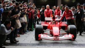 100 Ferraris and F1 Demonstration Reach Osaka - X Auto