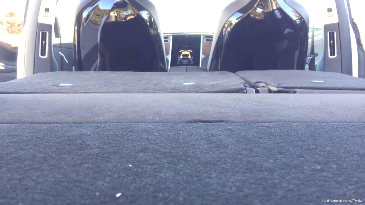 Model X 5 Seat Configuration - Cargo Space With Folding 2nd Row Video ...