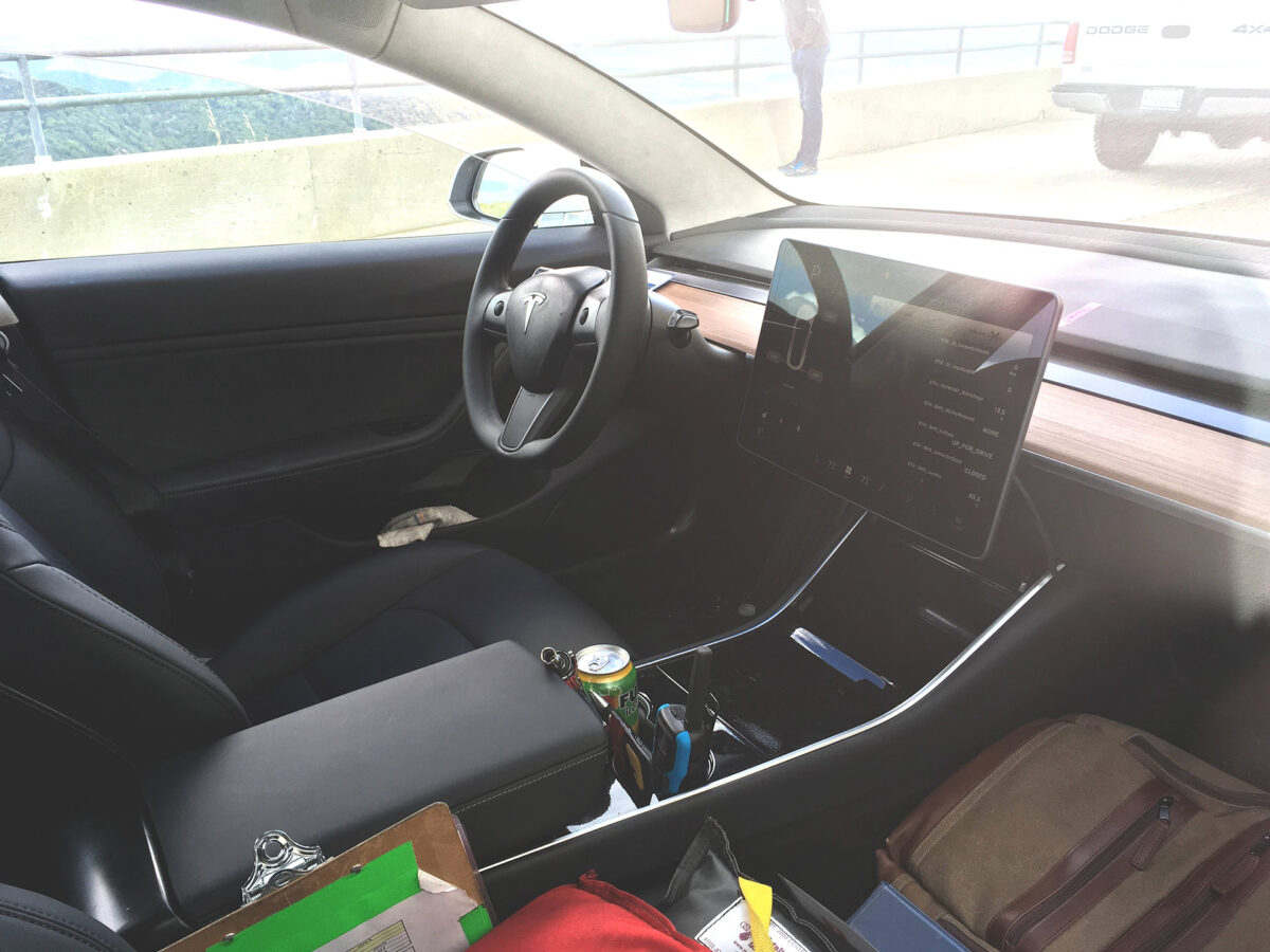 These HD closeup photos of Tesla Model 3 cockpit solve all the mysteries