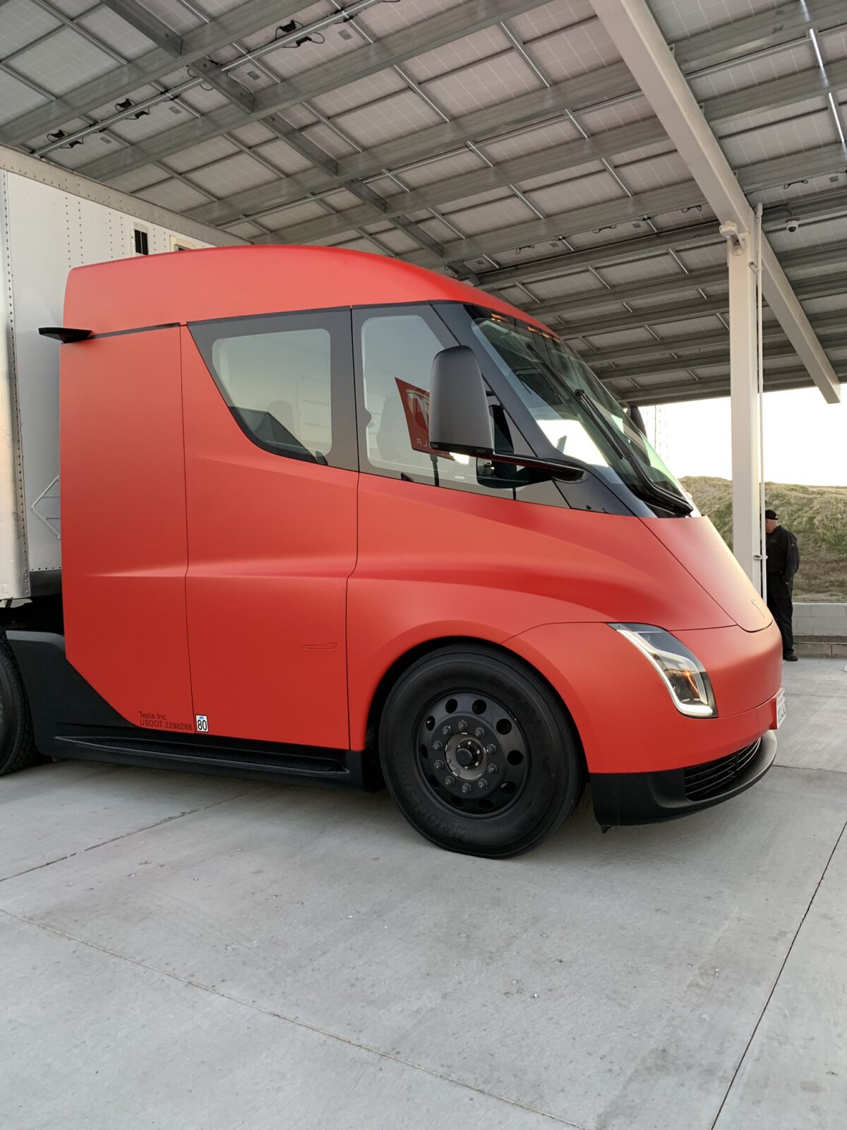 We present to you the 'Red Tesla Semi Truck' [HD Photos]