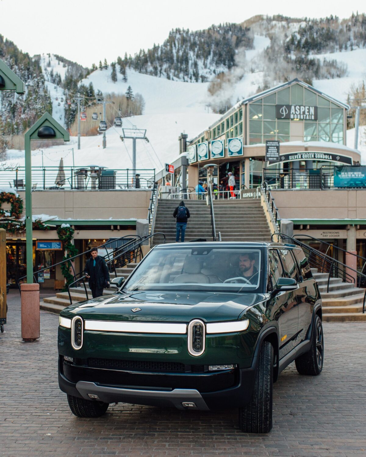 Rivian's electric R1T pickup truck and R1S SUV on display at Aspen ...