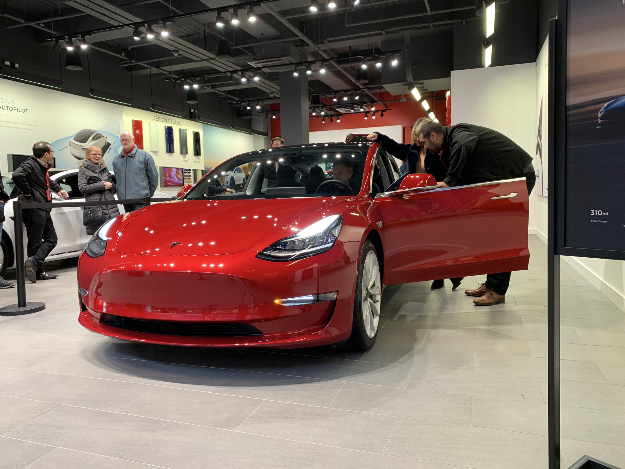 Waiting 3 years for the RHD Tesla Model 3, benefits of being at the back!