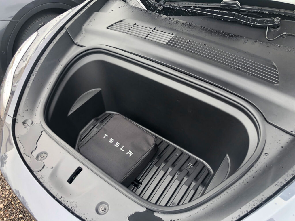 Tesla Model Y photo gallery shows the huge trunk and frunk cargo space ...